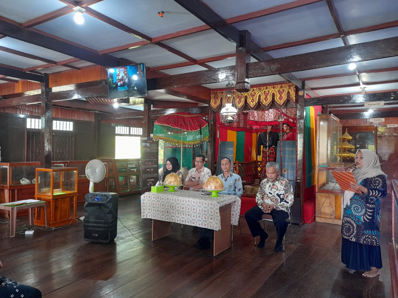 Penyerahan Hadiah Pemenang Lomba, Kadisparbud berharap Karya Batik dan ...
