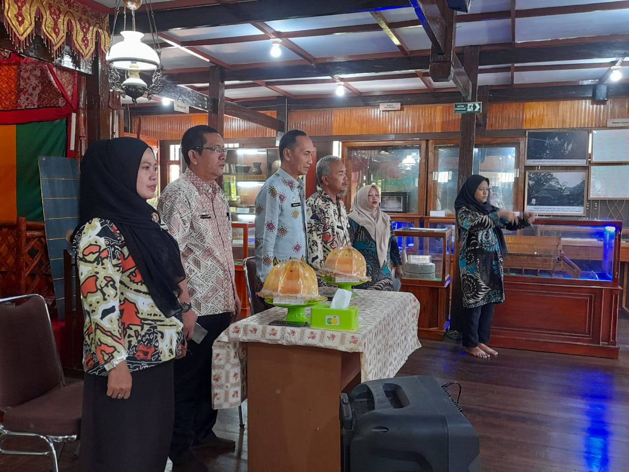 Penyerahan Hadiah Pemenang Lomba, Kadisparbud berharap Karya Batik dan ...